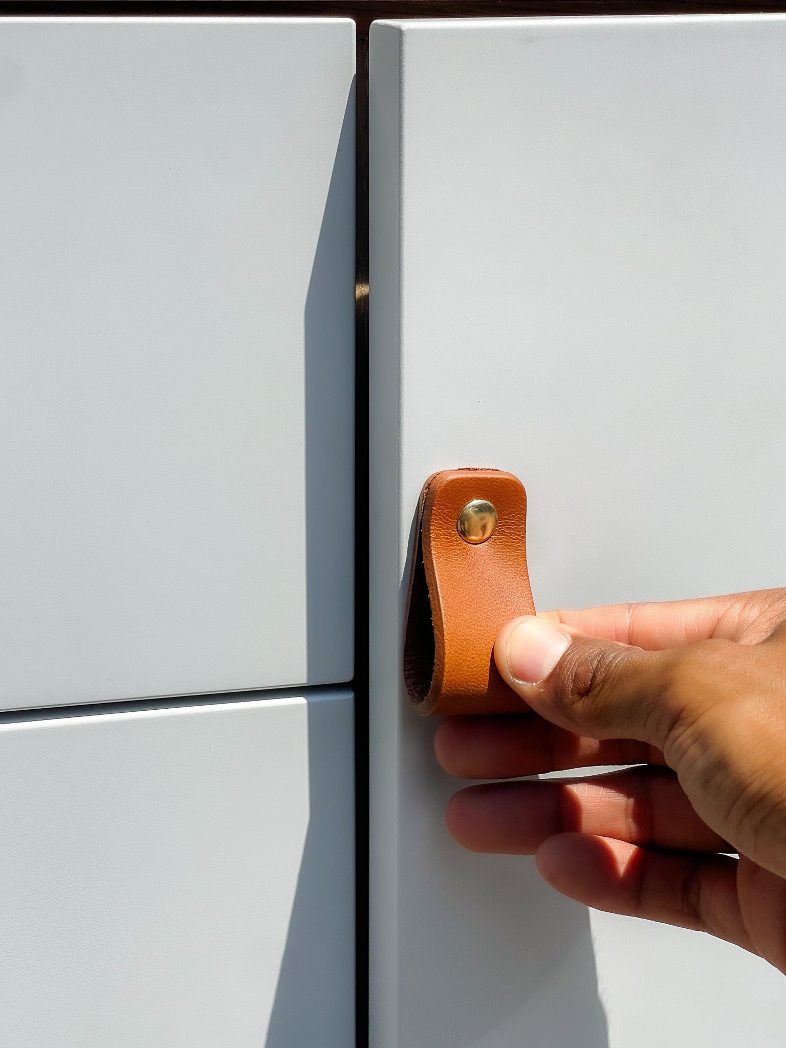 LEATHER STRAP & LOOP PULLS – Chapman & Bose